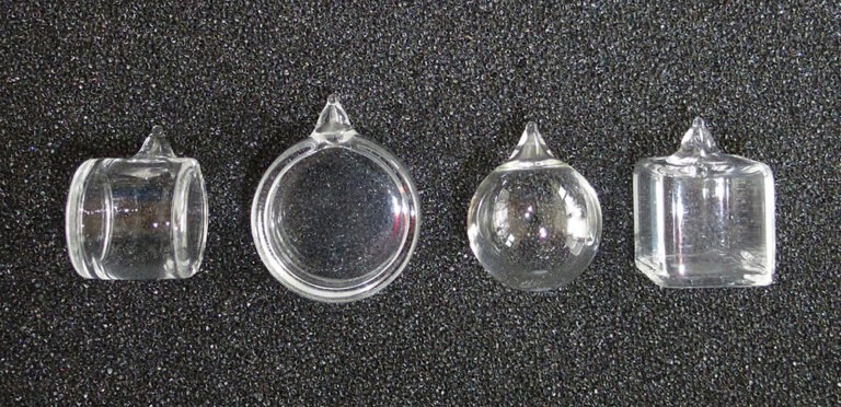 Miniaturized atomic gyroscopes - macQsimal